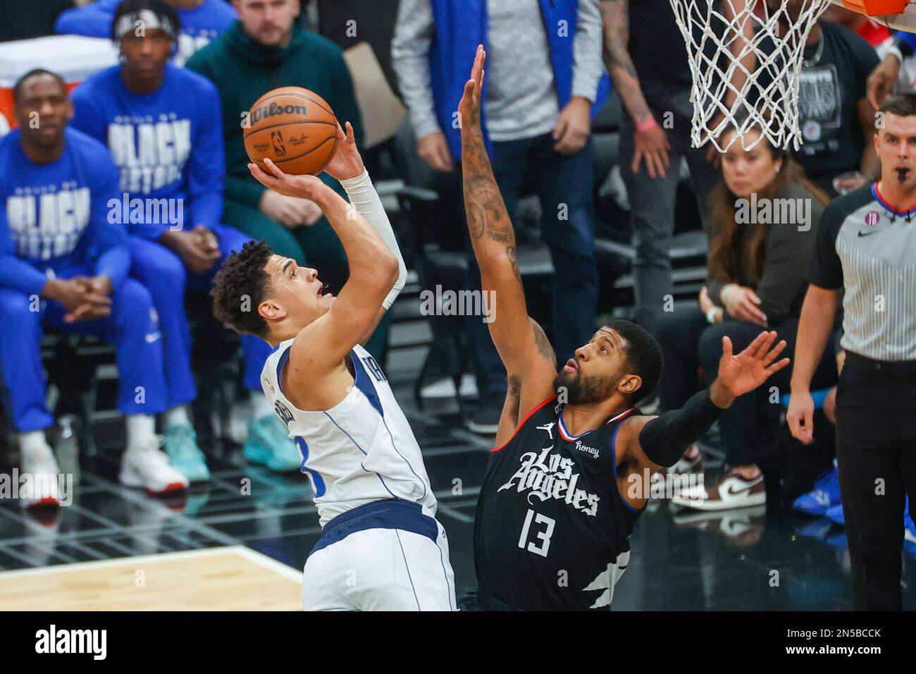Los Angeles, United States. 08th Feb, 2023. Josh Green (L) of Dallas ...