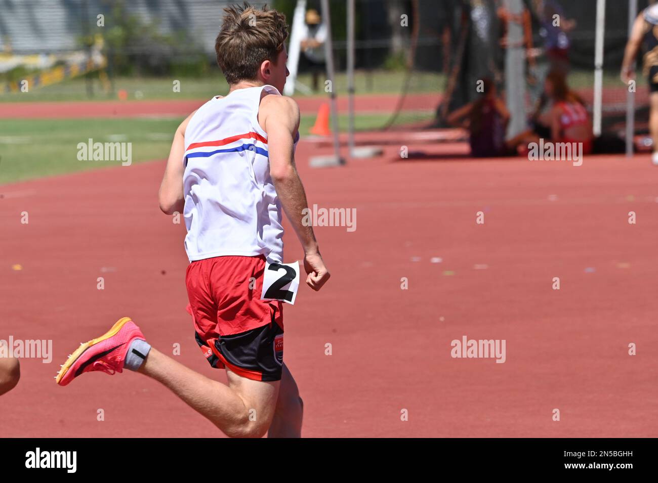 Track and field kids hi-res stock photography and images - Alamy
