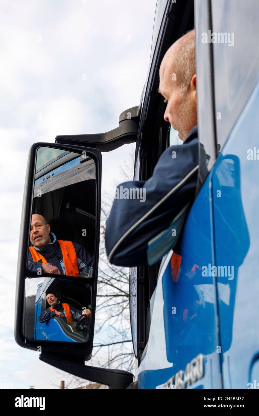 Professional driver when manoeuvring, reversing, truck in long-distance ...