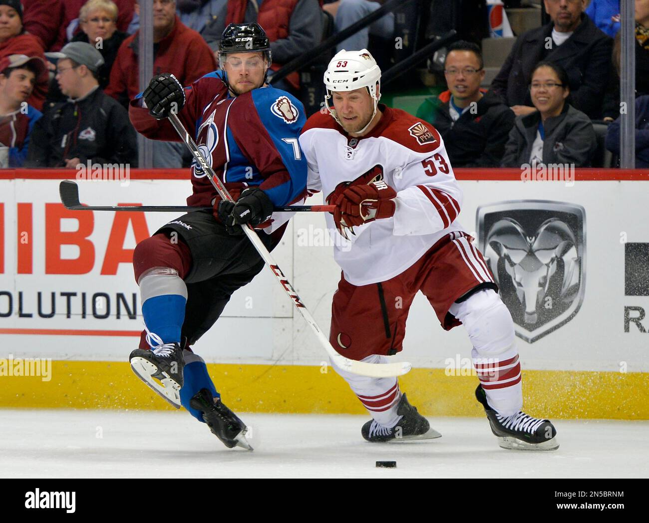 Phoenix Coyotes defenseman Derek Morris (53) tangles with Colorado ...