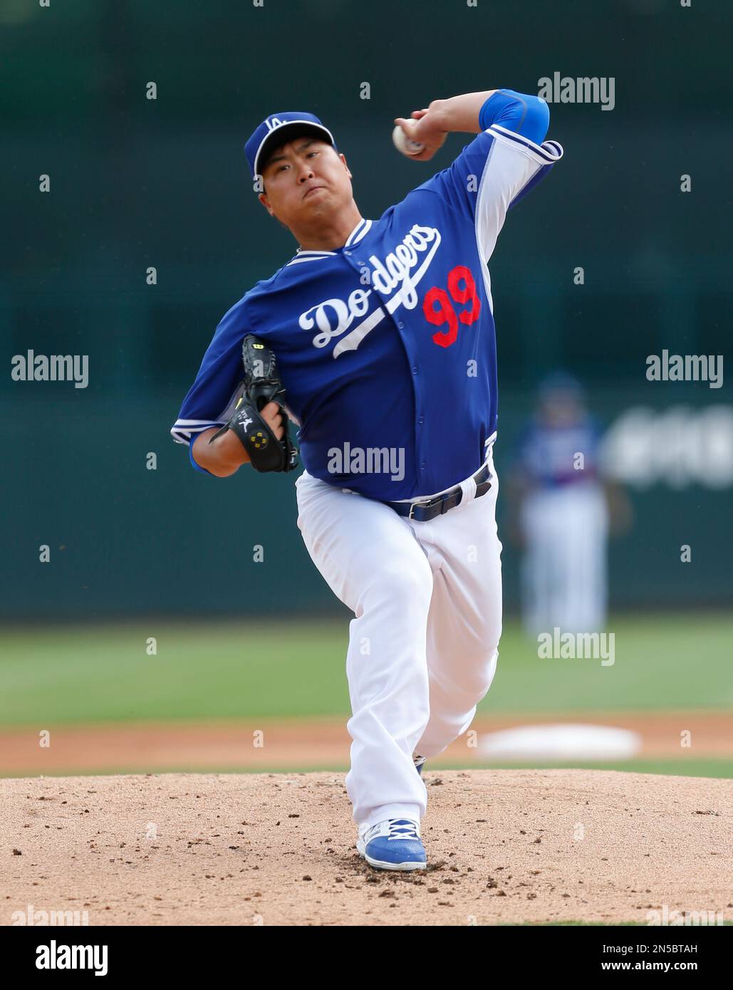 Los Angeles Dodgers pitcher Hyun-Jin Ryu, of South Korea, throws ...