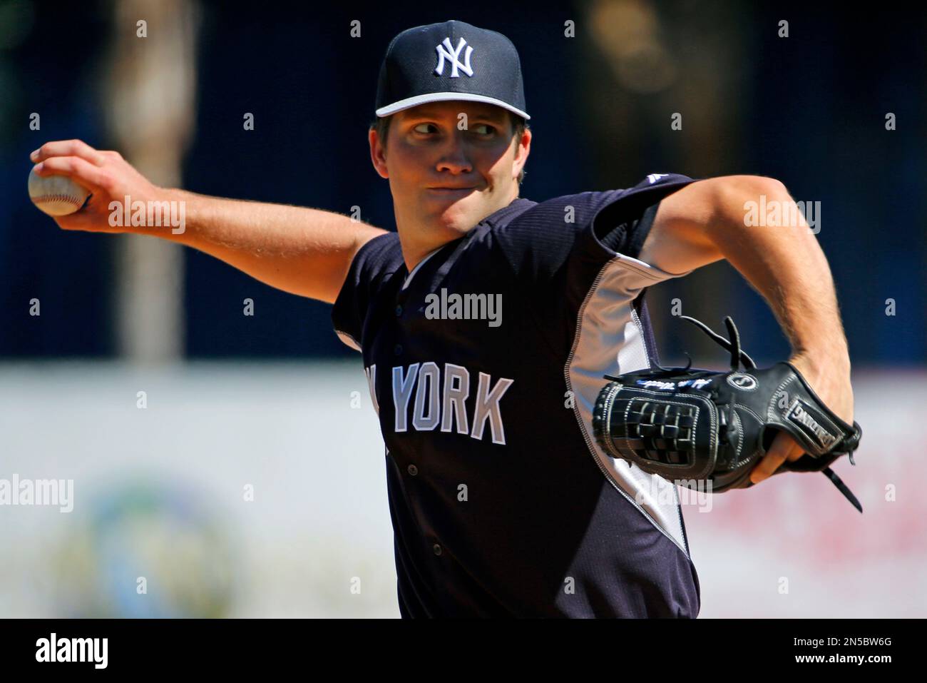 New York Yankees pitcher Adam Warren throws during the second inning of ...