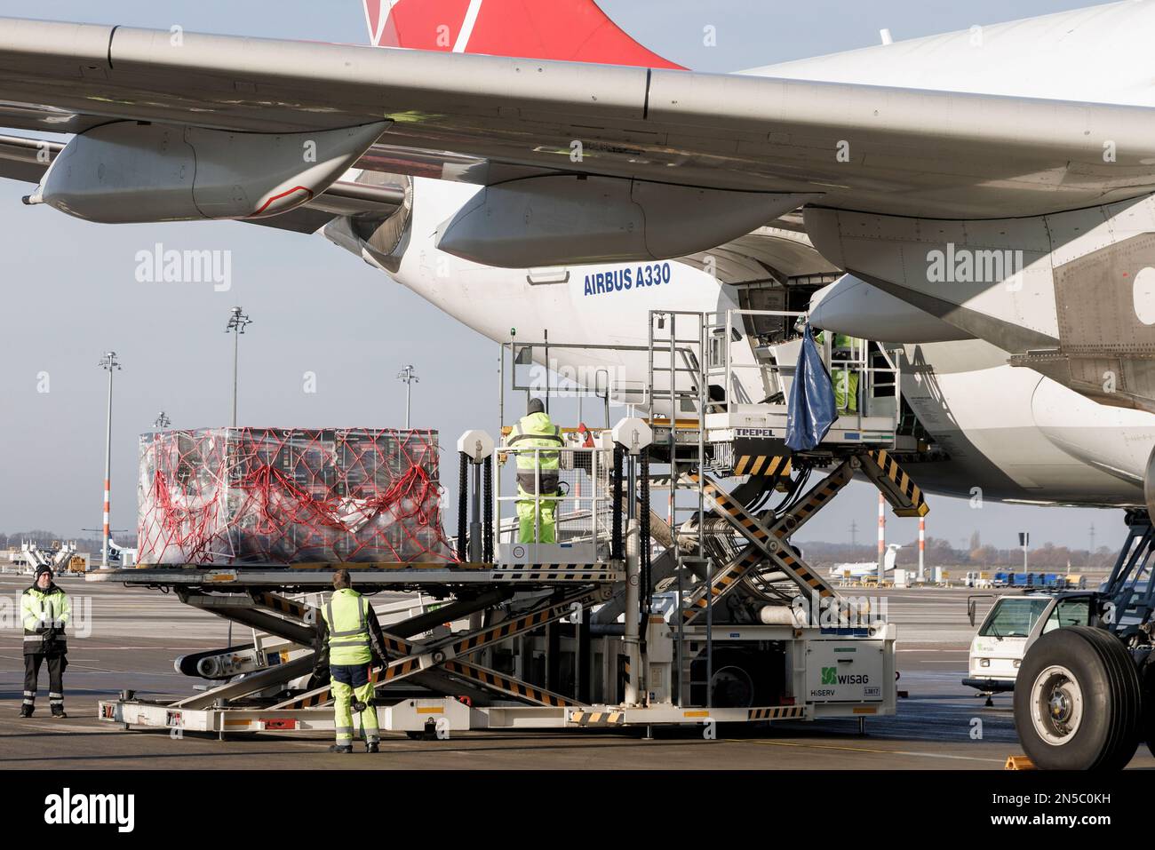 09 February 2023, Brandenburg, Schönefeld: At BER Airport, airport ...