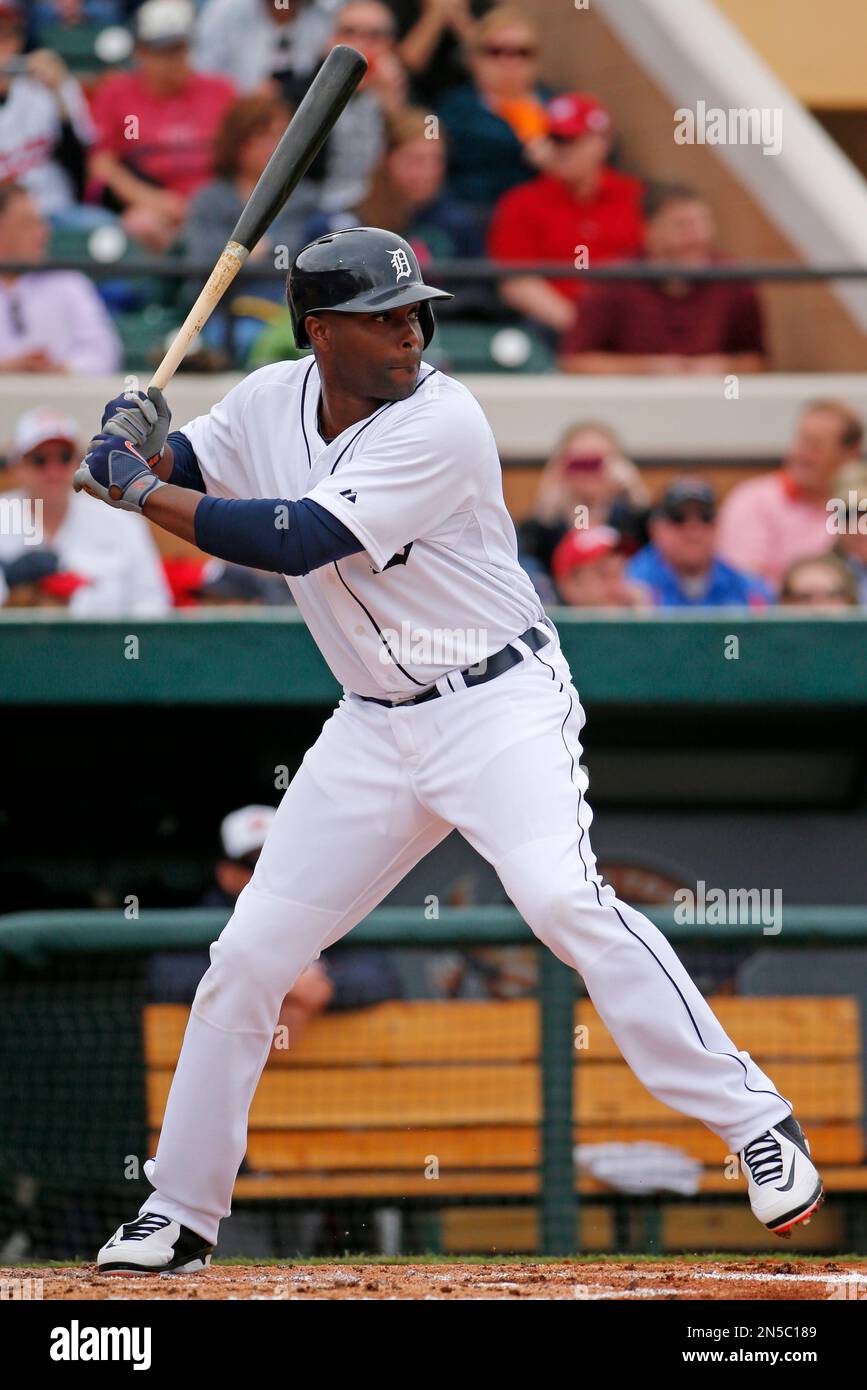 Detroit Tigers' Torii Hunter bats during an exhibition spring training ...