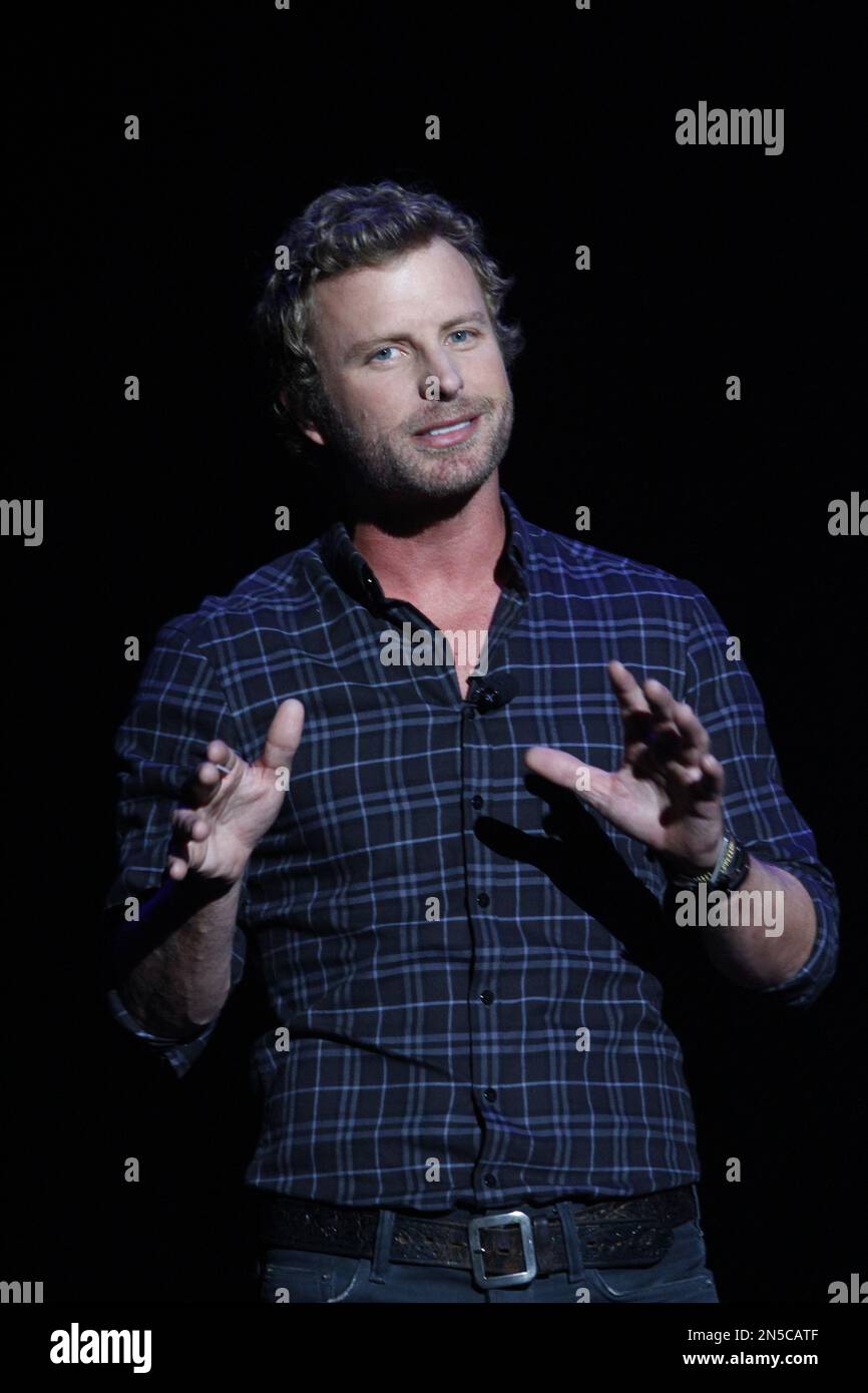 FILE - This Sept. 10, 2013 file photo shows country singer Dierks ...