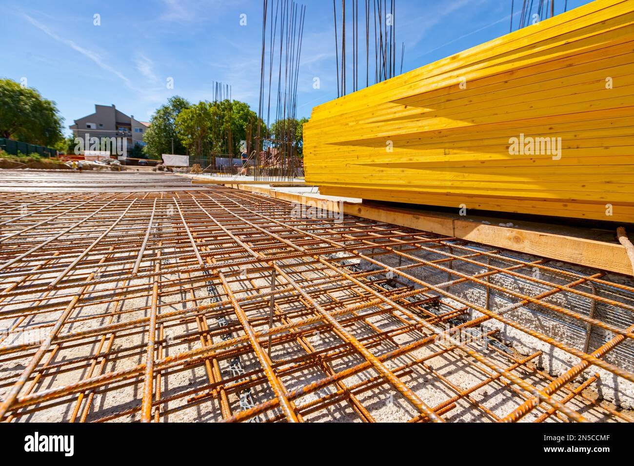 Perspective view on rusty, quadratic reinforcement, armature, mesh ...