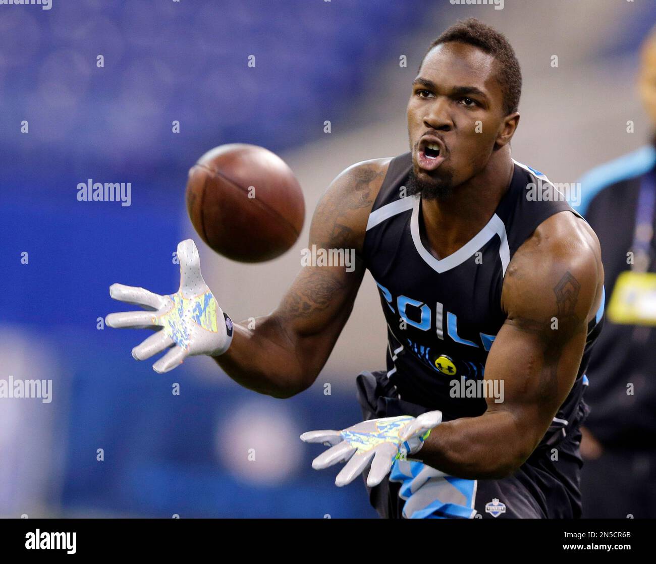 Alabama linebacker C.J. Mosley makes a catch as he runs a drill at the ...