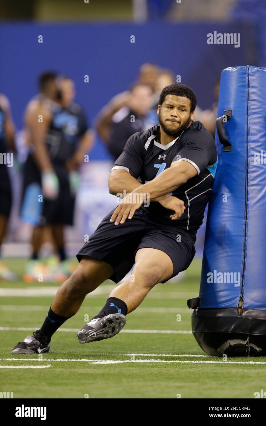 Pittsburgh defensive lineman Aaron Donald runs a drill at the NFL ...