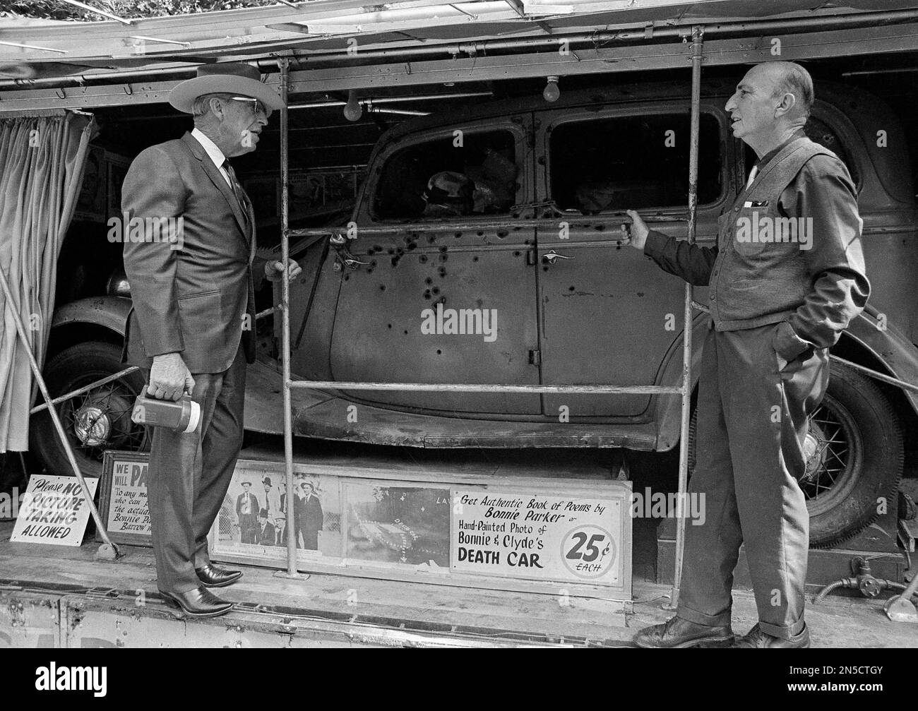 Ted Hinton, right, the only living member of a group of six officers ...