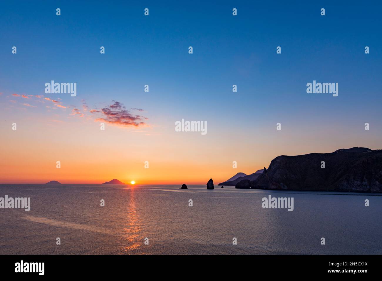 Sundown behind the stacks hi-res stock photography and images - Alamy