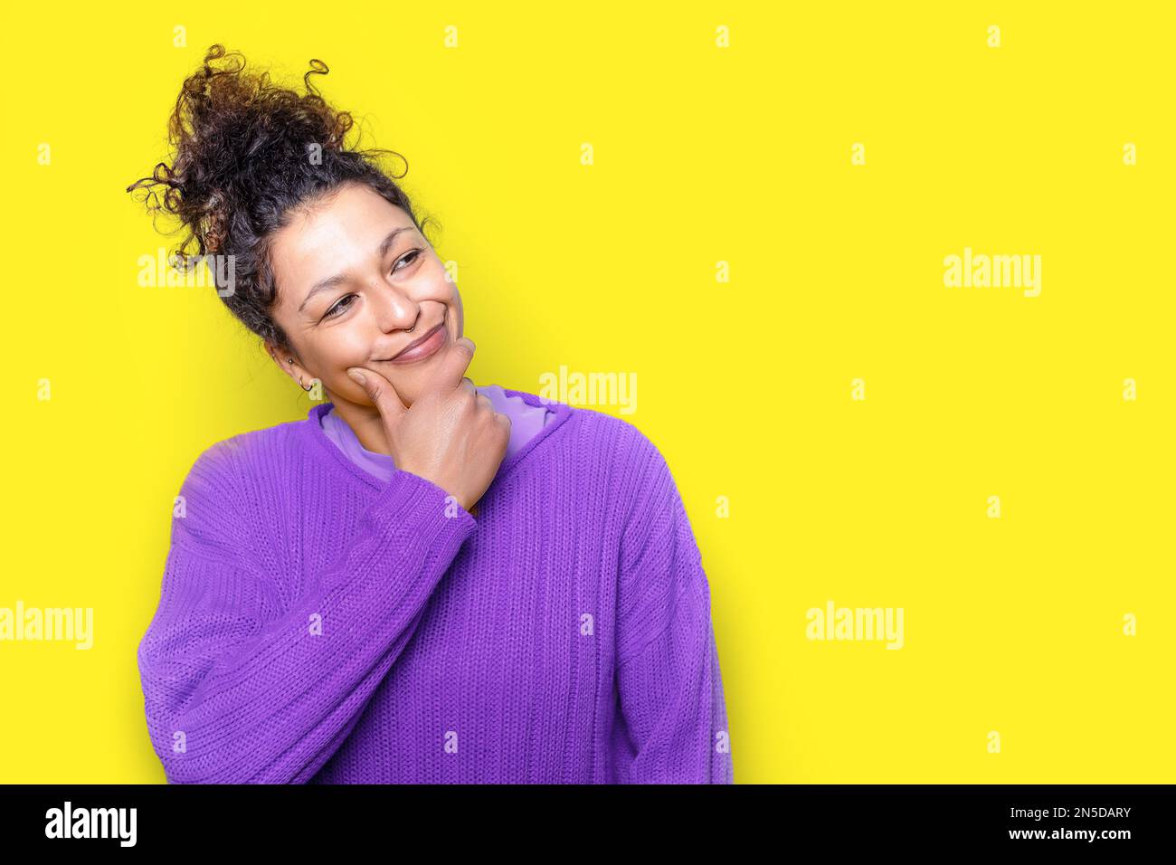 Intelligent black woman hi-res stock photography and images - Alamy