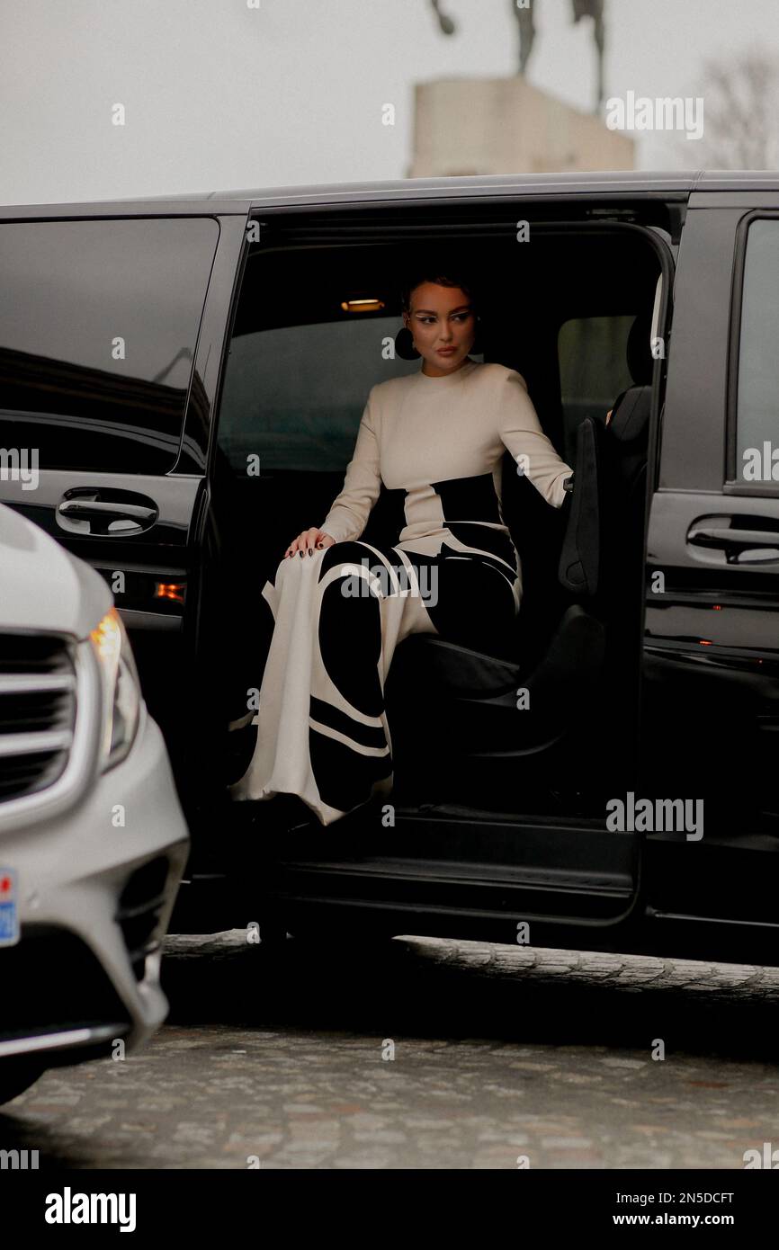 Street style, Romane Innc arriving at Stephane Rolland Spring Summer ...