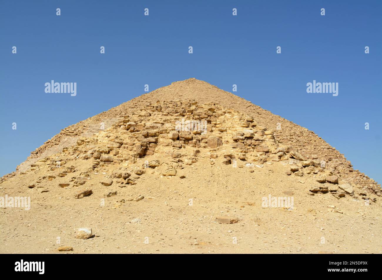 The satellite and the bent pyramids, Satellite one is located 55 meters ...