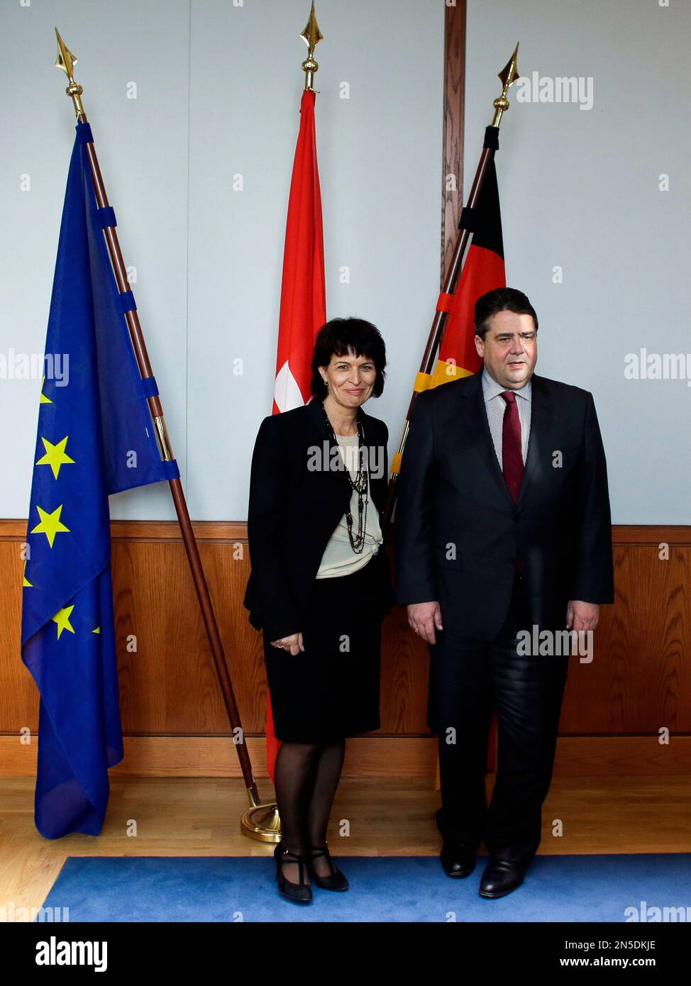 German Economic Minister Sigmar Gabriel, right, welcomes the federal ...