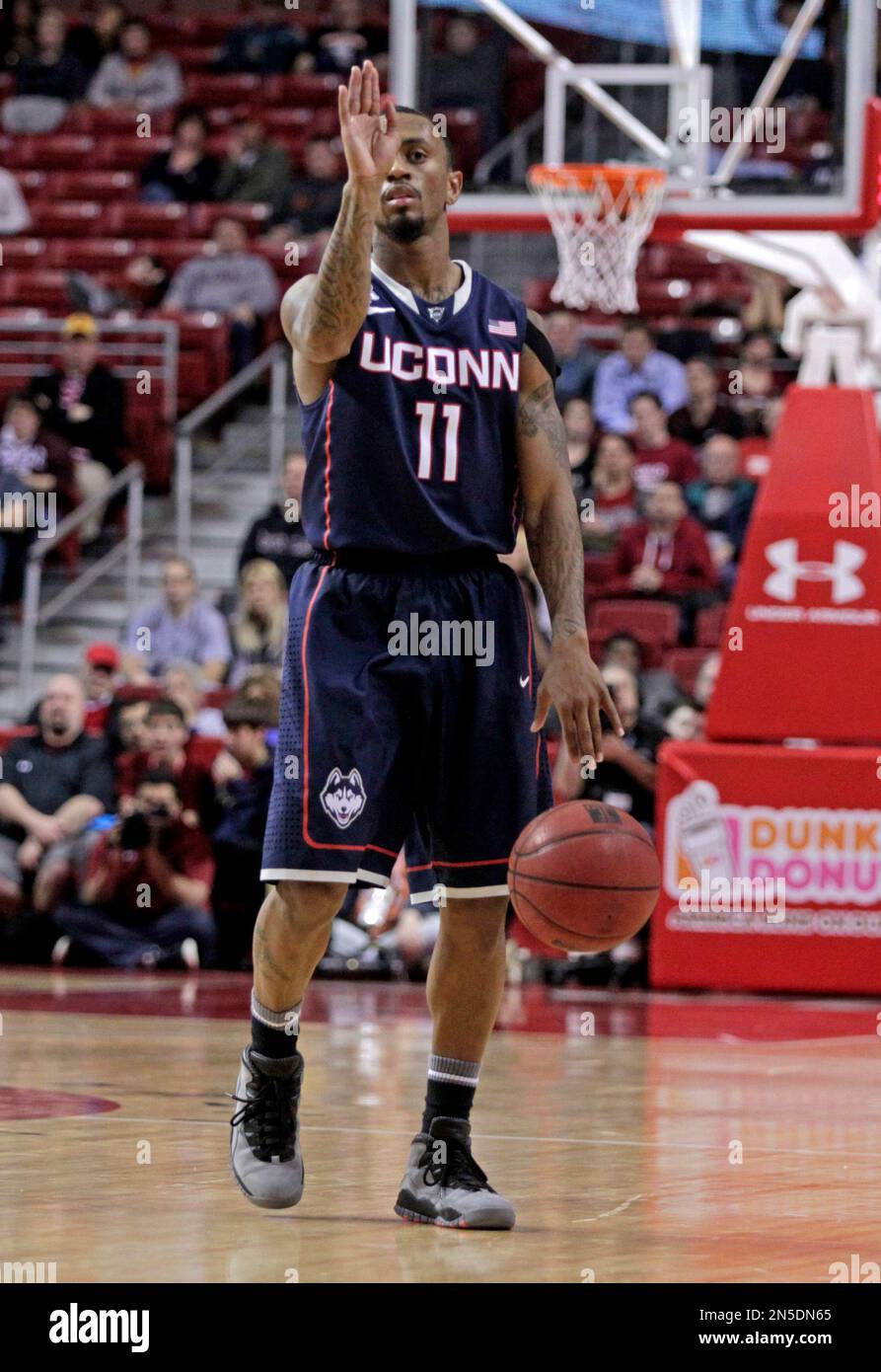 Connecticut's Ryan Boatright (11) in NCAA college basketball action ...