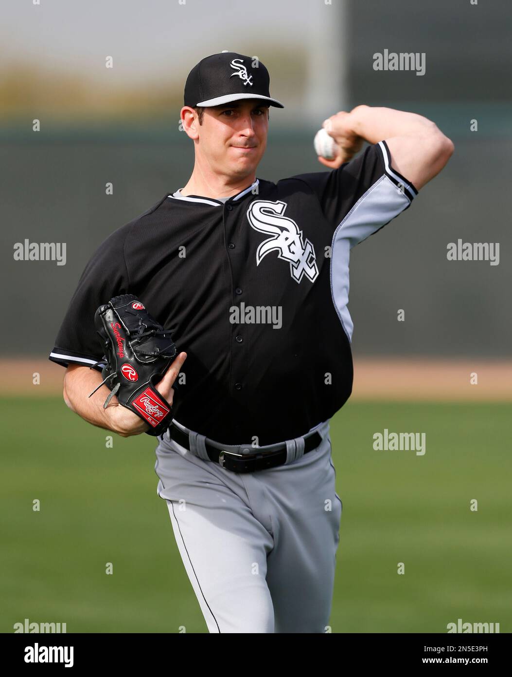 Chicago White Sox pitcher Eric Surkamp throws during spring training ...