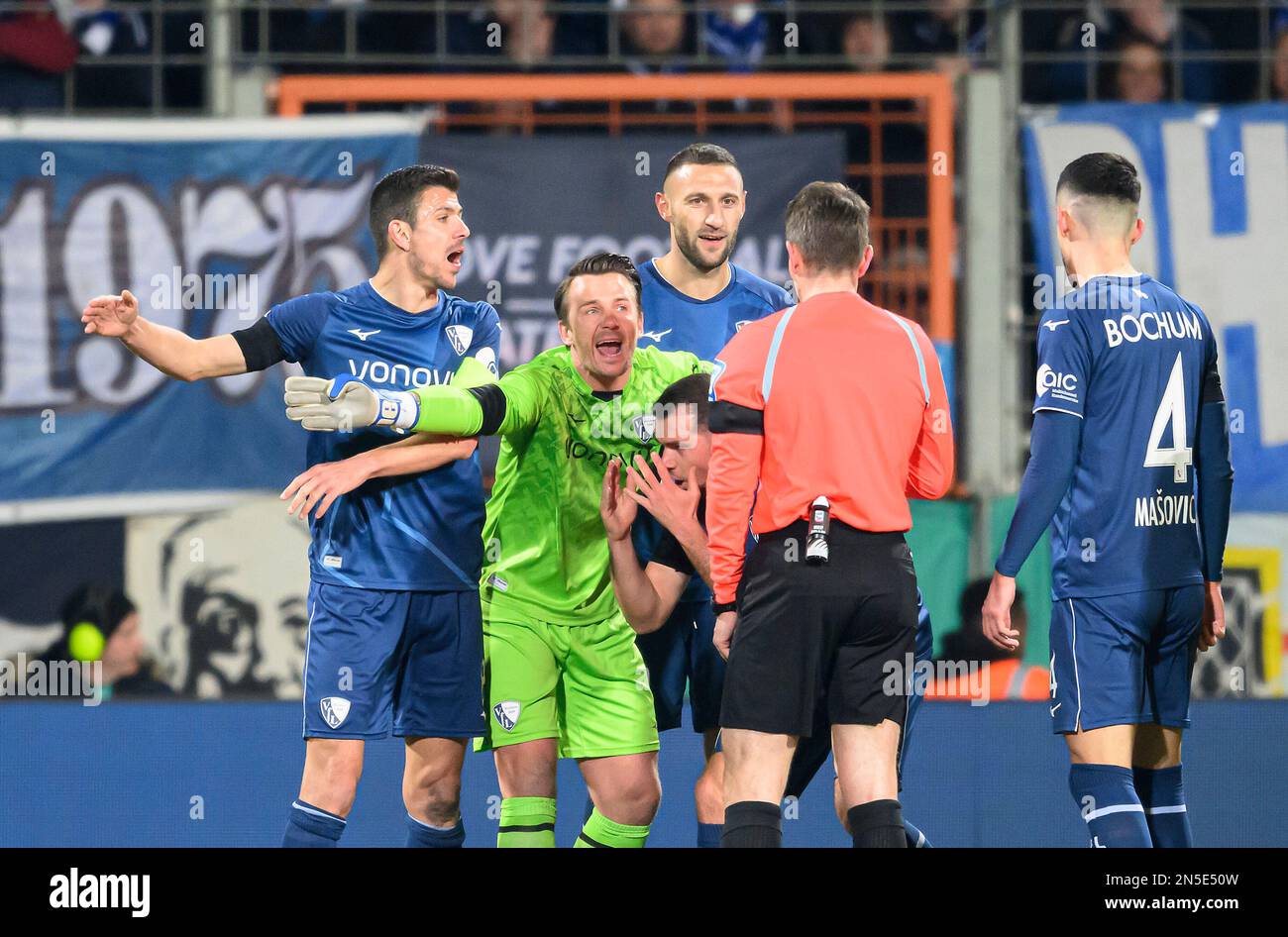 left to right Anthony LOSILLA (BO), goalwart Manuel RIEMANN (BO), Kevin ...