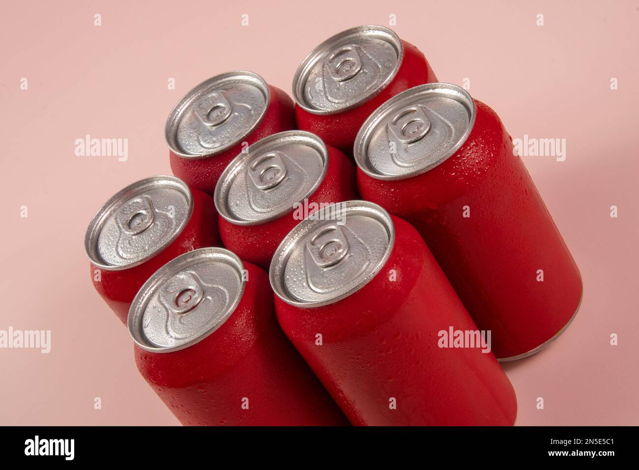 Group of aluminum soda cans, chilled, frozen and with water drops Stock ...