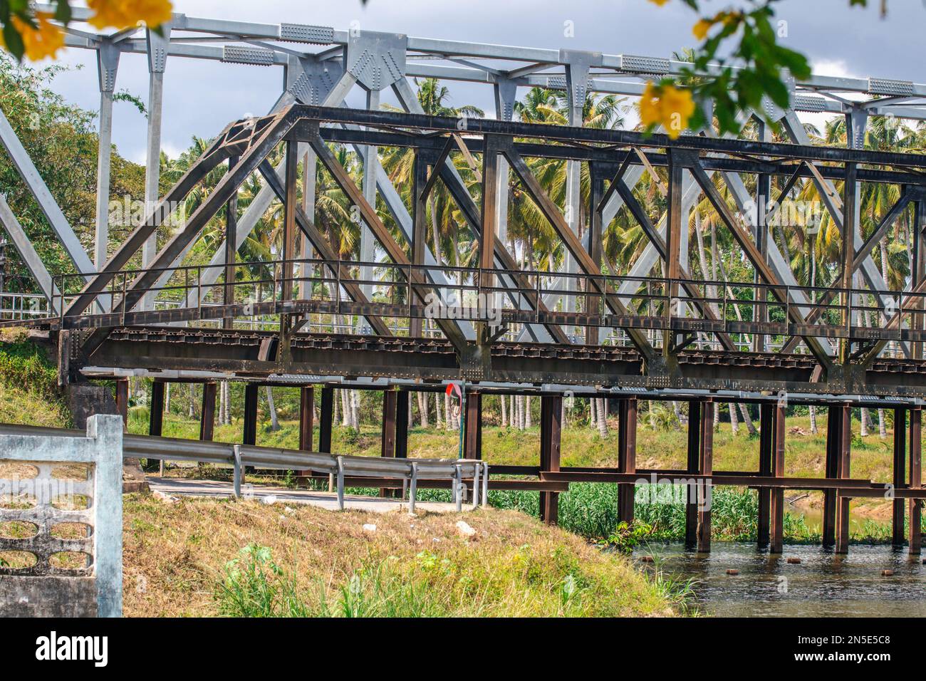 Steel railway bridge over the river Stock Photo - Alamy
