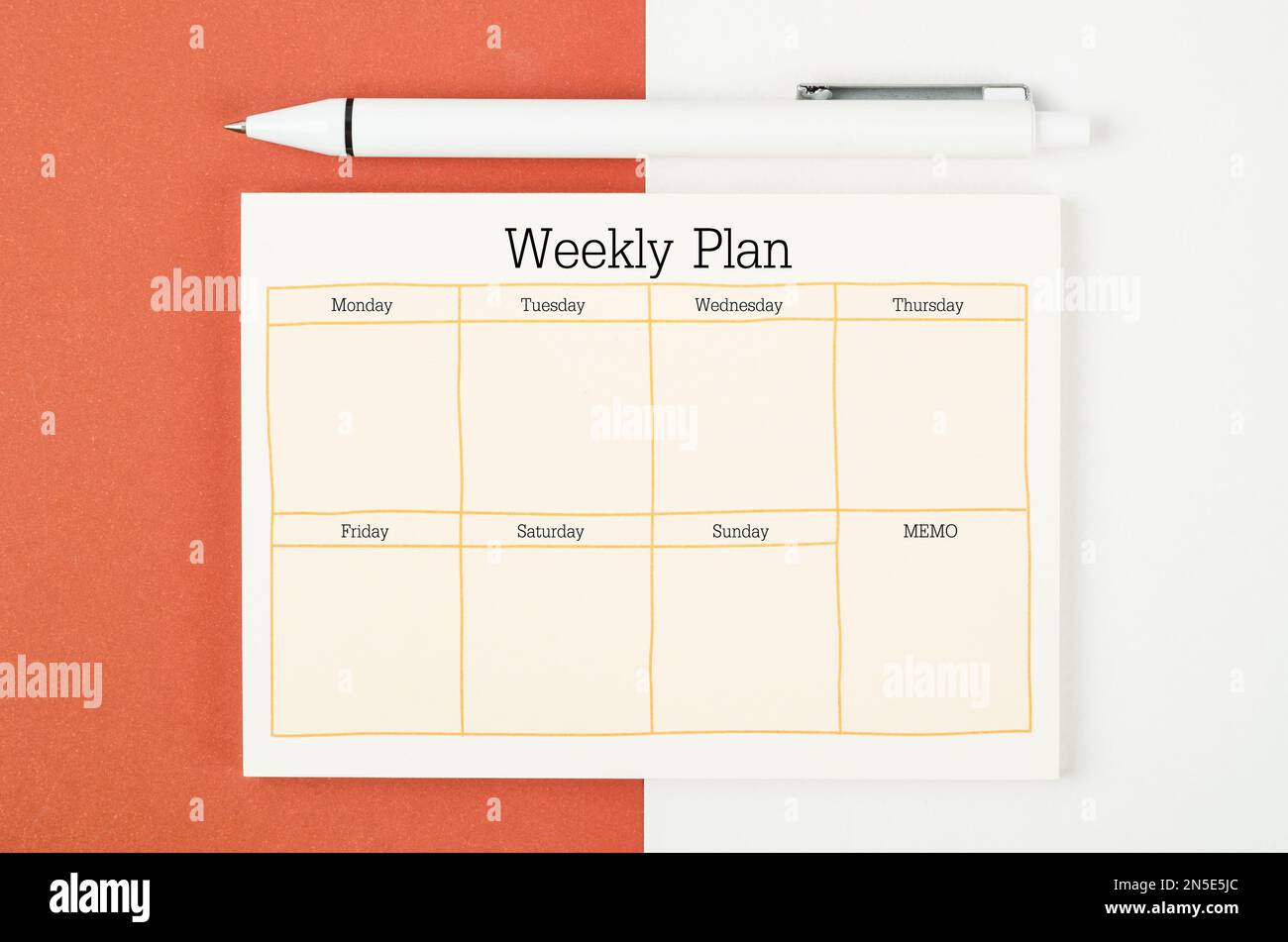 A Blank weekly plan notice block on beautiful background. Empty ...