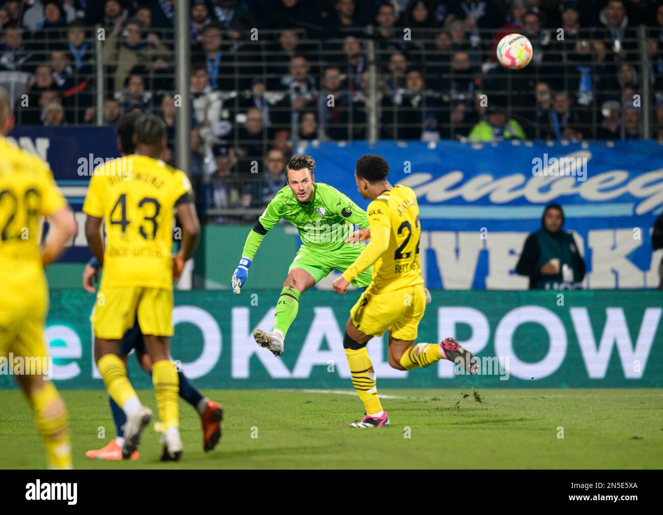 Bochum, Deutschland. 08th Feb, 2023. goalwart Manuel RIEMANN (BO ...