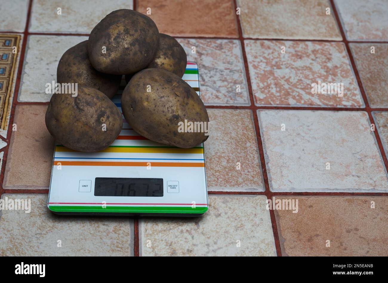 Potato scales hi-res stock photography and images - Alamy