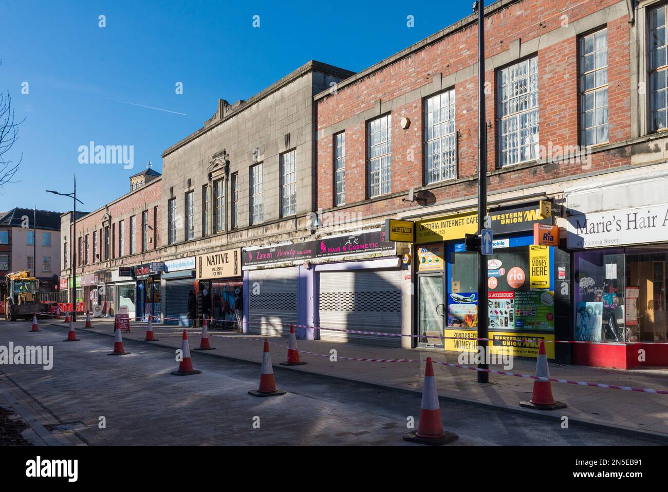 Empty and closed down shops in Wolverhampton city centre Stock Photo ...