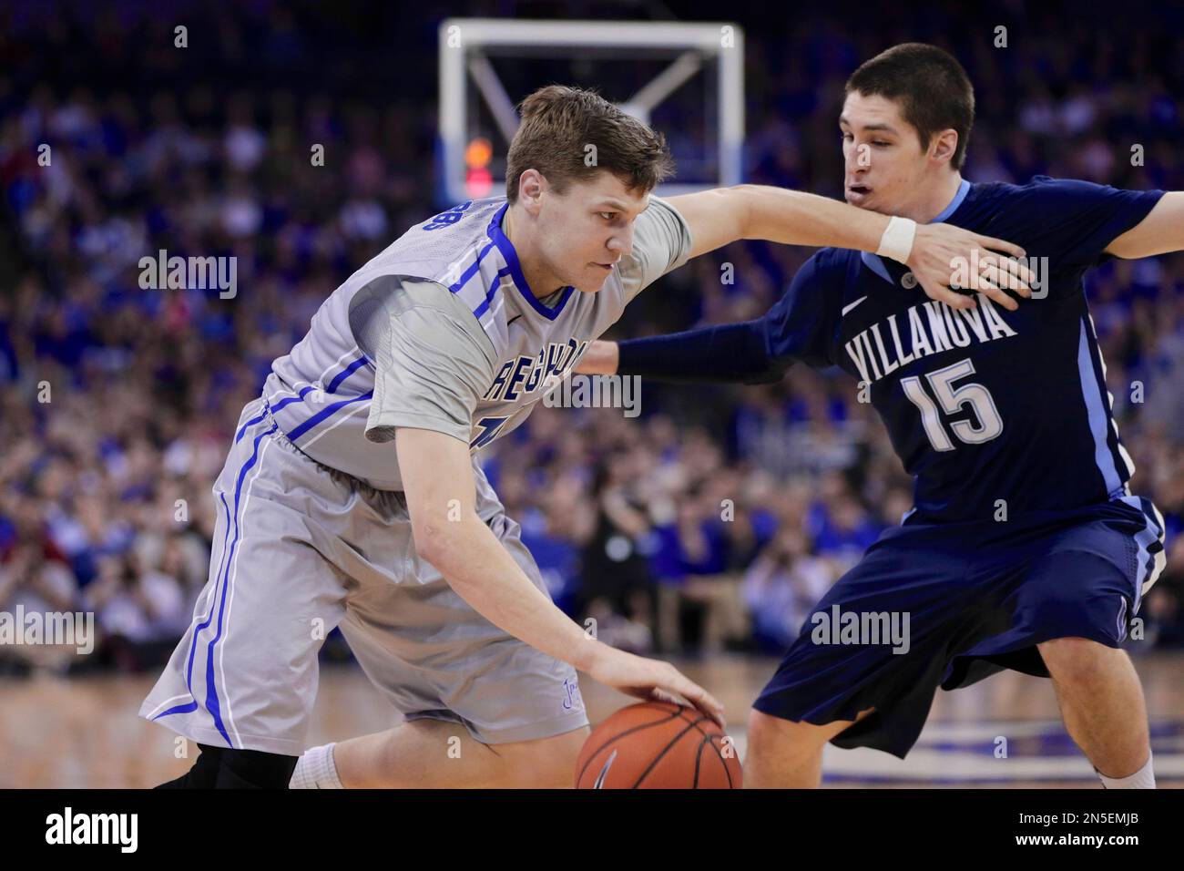 Creighton's Grant Gibbs (10) tries to get past Villanova's Ryan ...