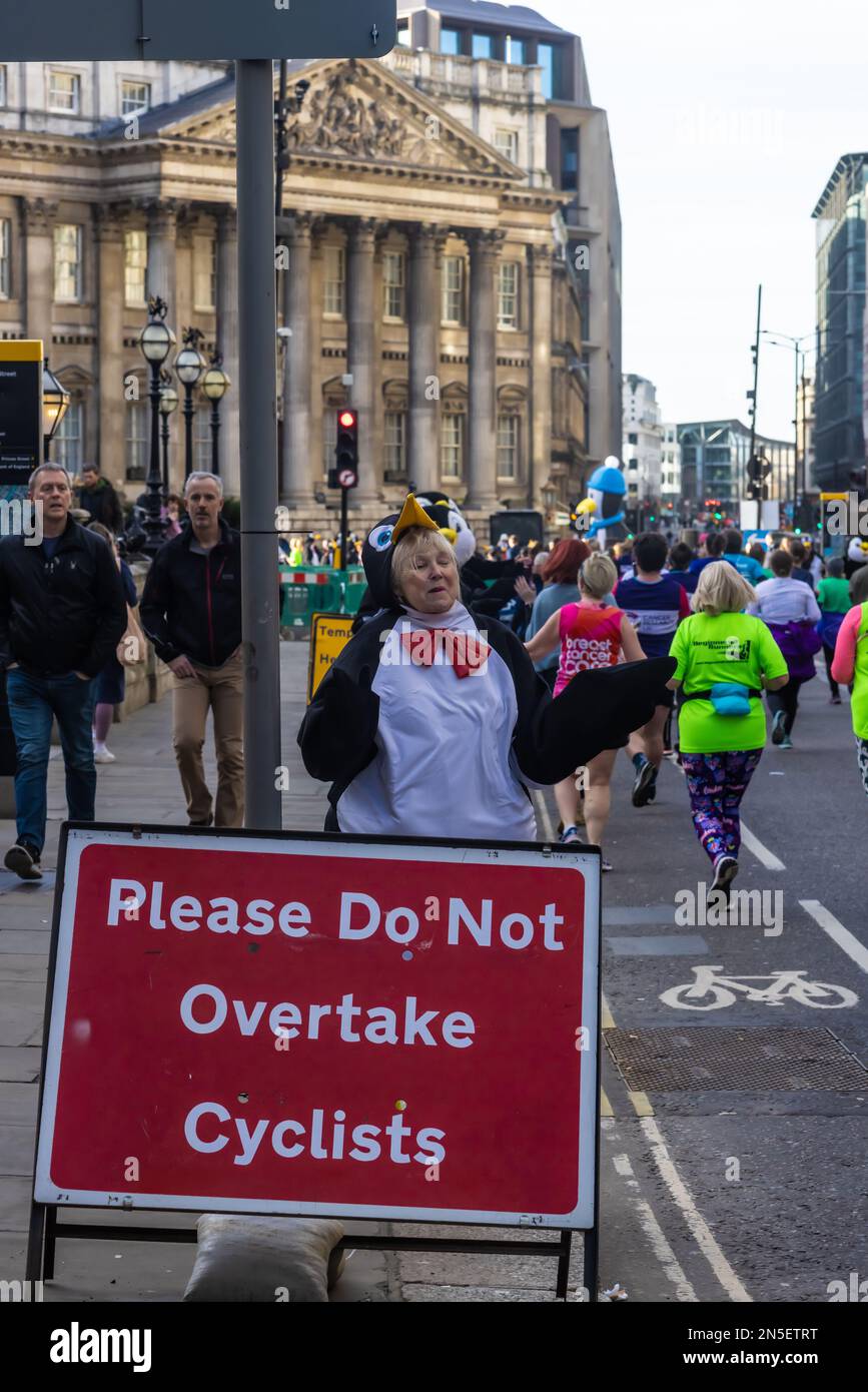 London Cancer Research Run Stock Photo - Alamy