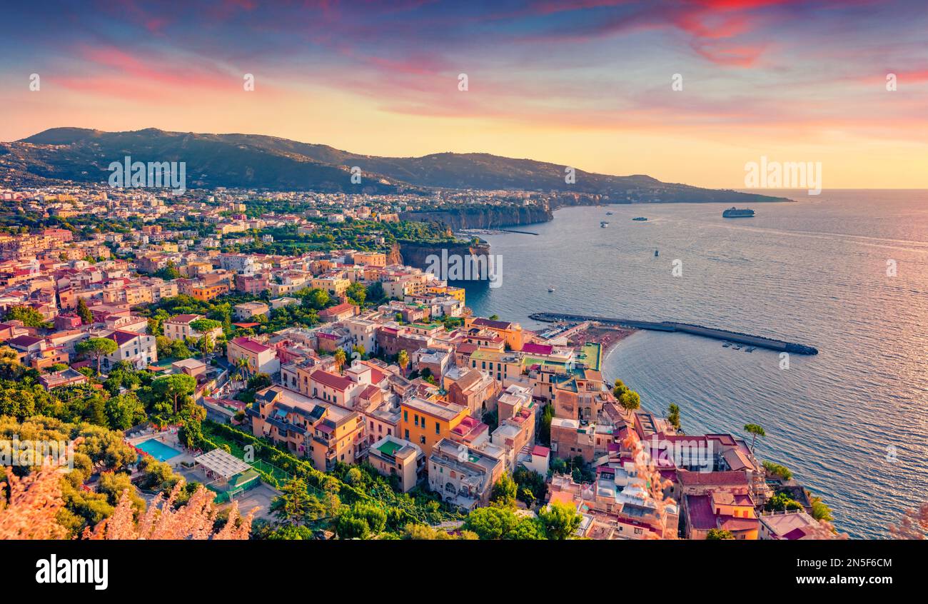 Beautiful sunset at naples pier hi-res stock photography and images - Alamy
