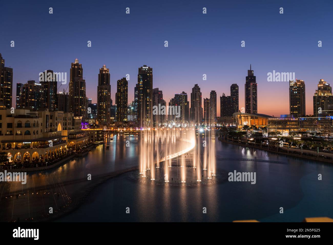 Burj khalifa hyperlapse hi-res stock photography and images - Alamy