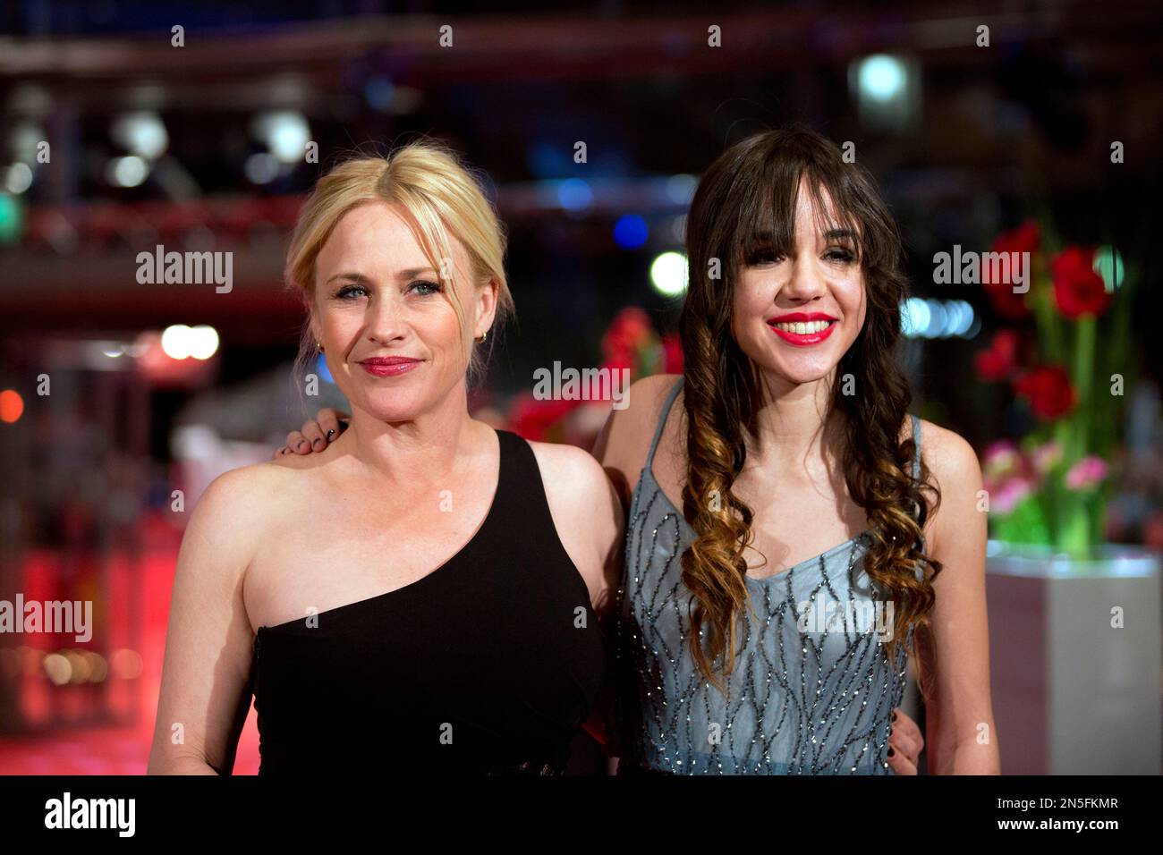 Actresses Lorelei Linklater, right, and Patricia Arquette pose for ...