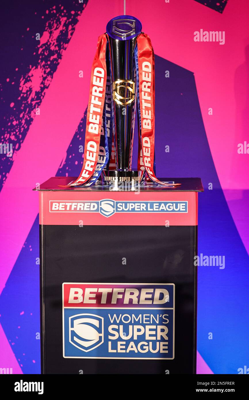 Women's super league trophy hi-res stock photography and images - Alamy