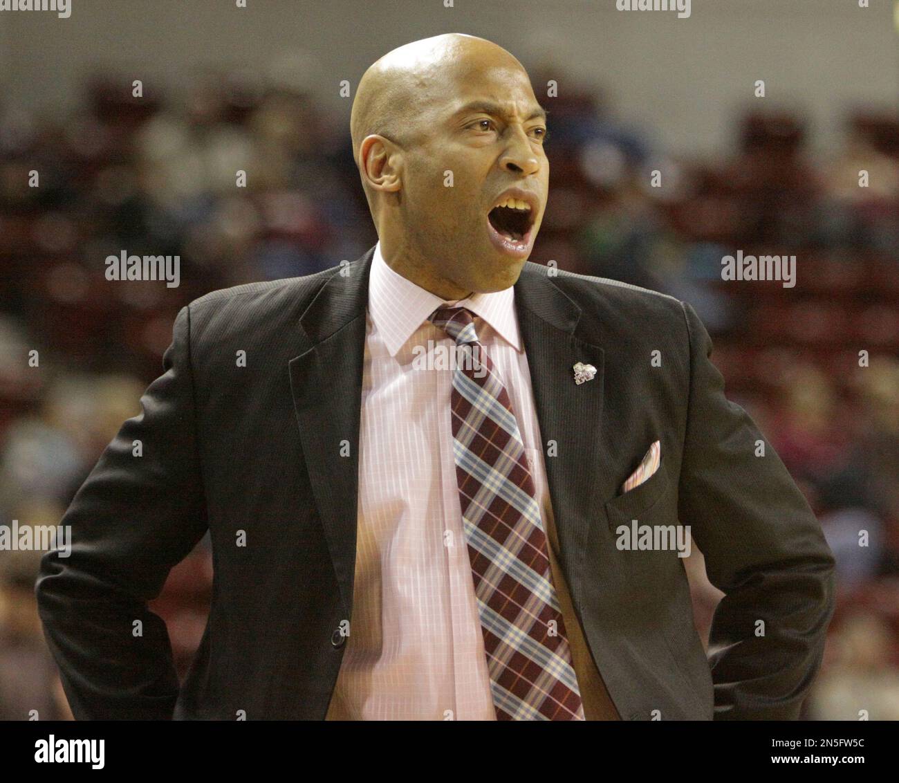 Mississippi State coach Rick Ray shouts instructions to his team during ...