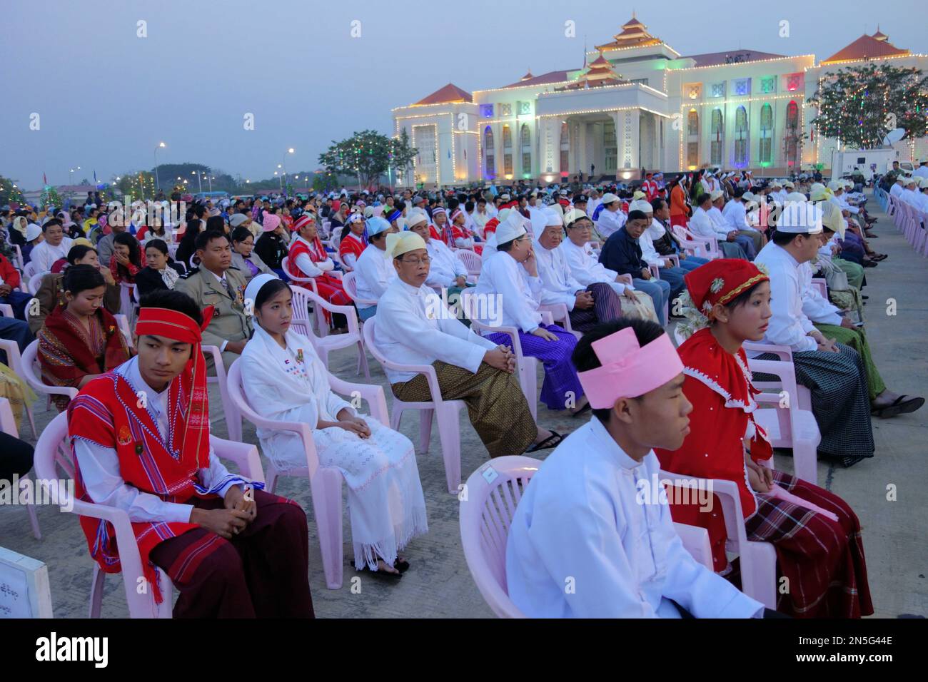 Clad in traditional attire, Myanmar's ethnic delegates and officials ...