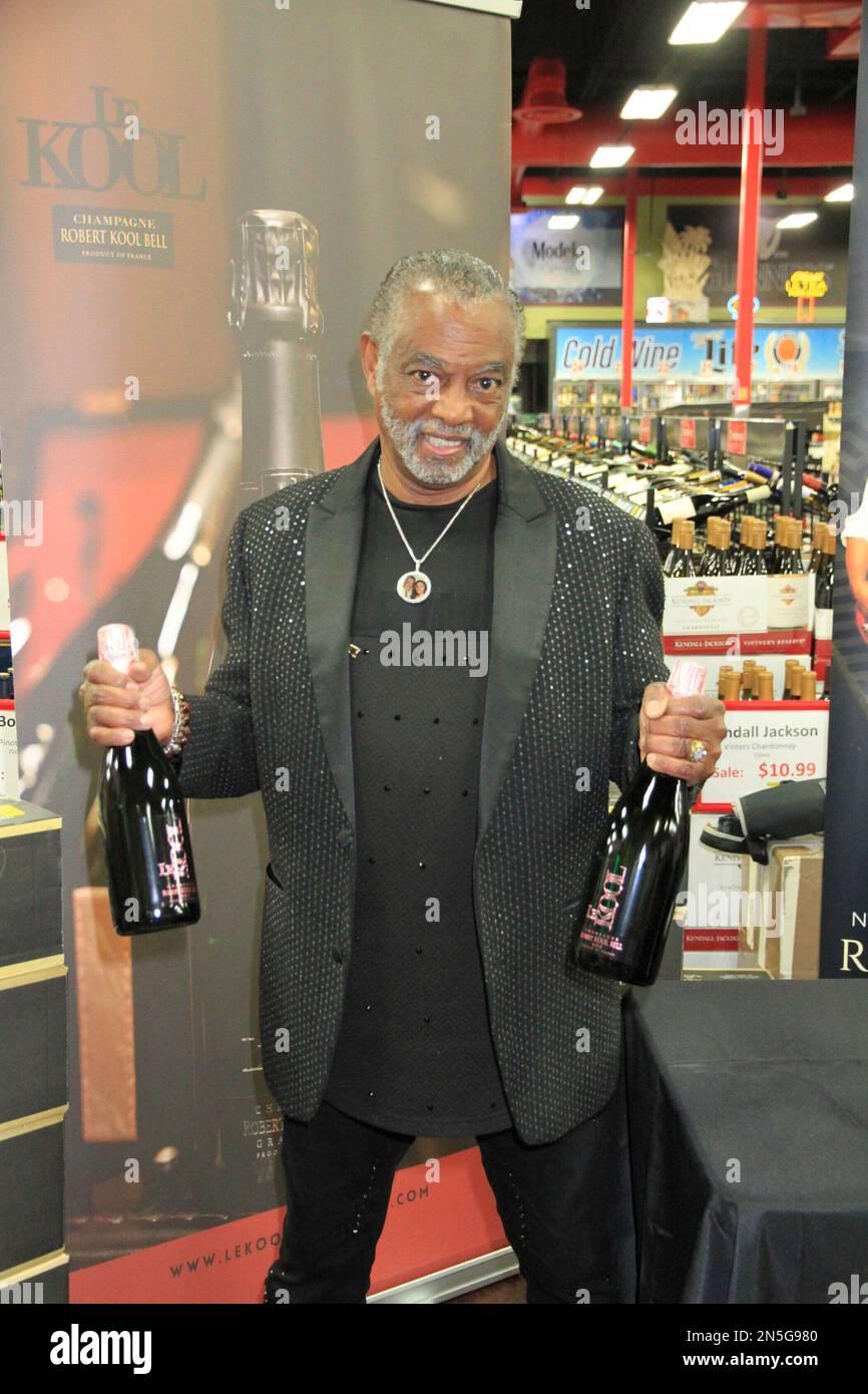 Photo by: Raoul Gatchalian/STAR MAX/IPx 2023 2/8/23 Robert Kool Bell of ...