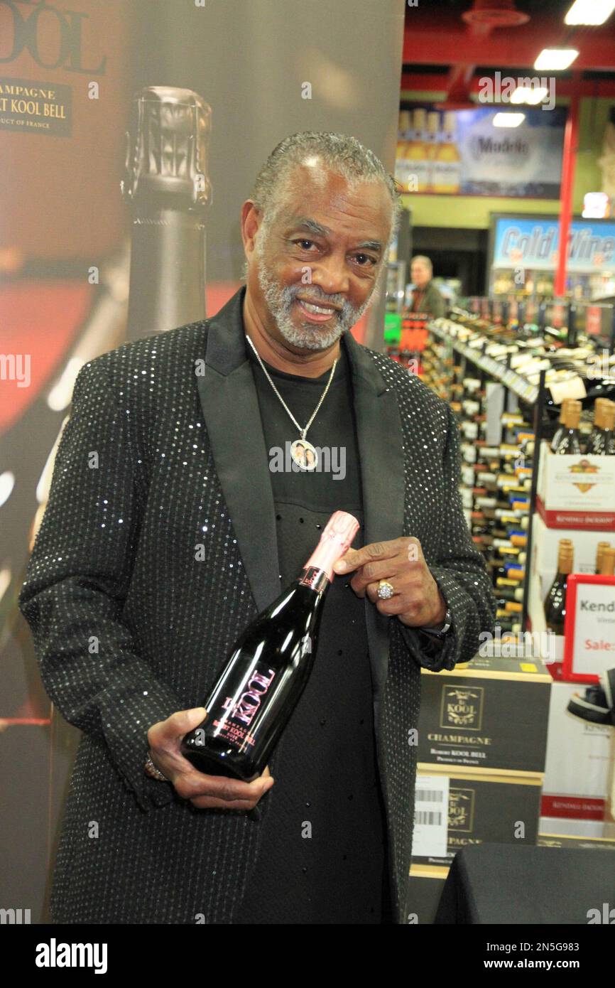 Photo by: Raoul Gatchalian/STAR MAX/IPx 2023 2/8/23 Robert Kool Bell of ...