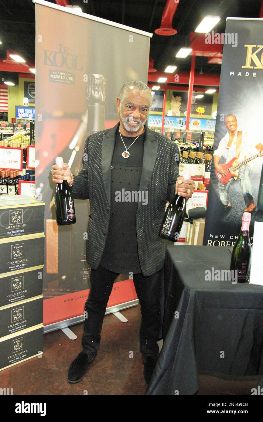 Photo by: Raoul Gatchalian/STAR MAX/IPx 2023 2/8/23 Robert Kool Bell of ...