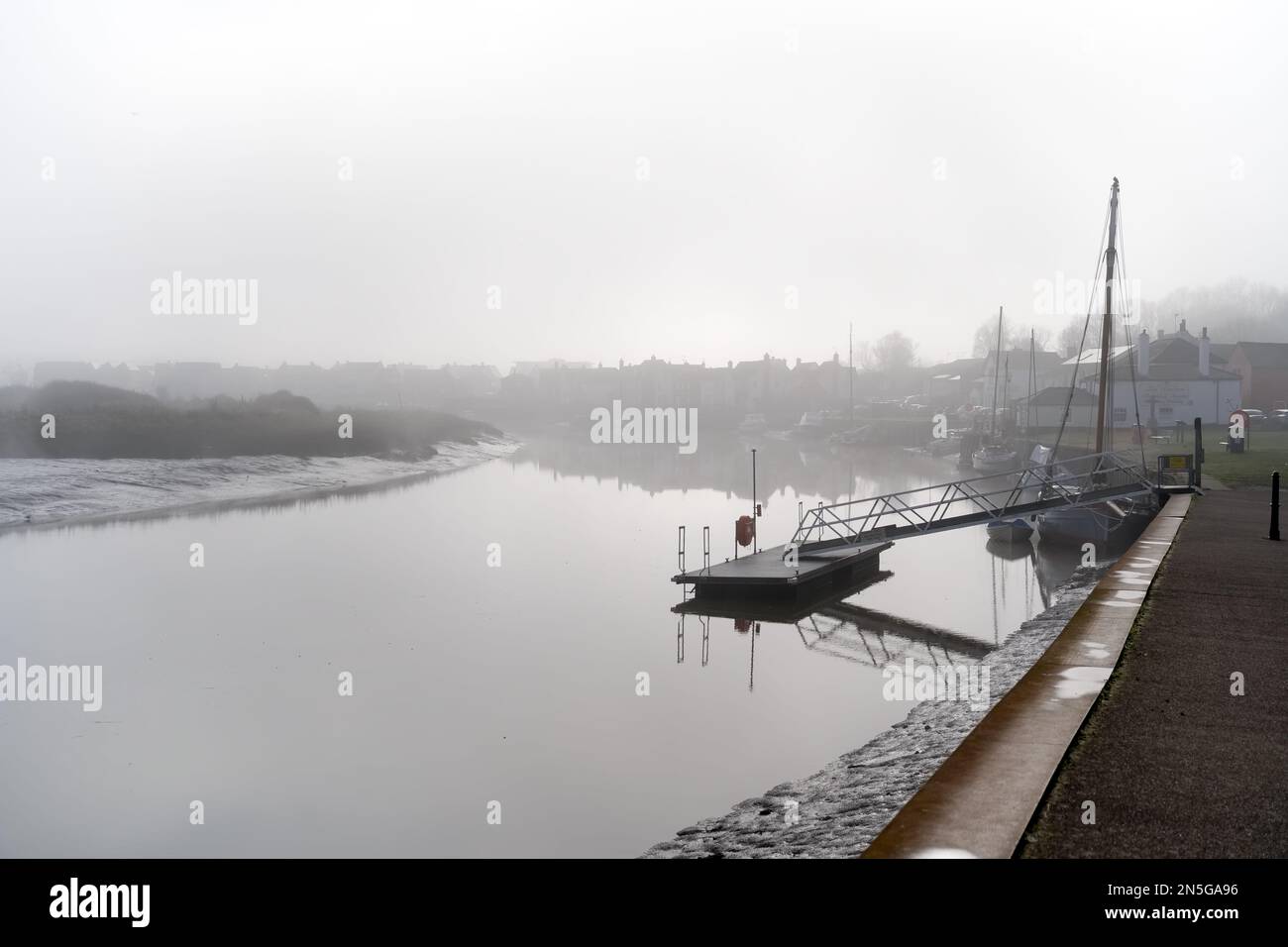 Early morning fog over the River Colne at Rowhedge,Essex Stock Photo ...
