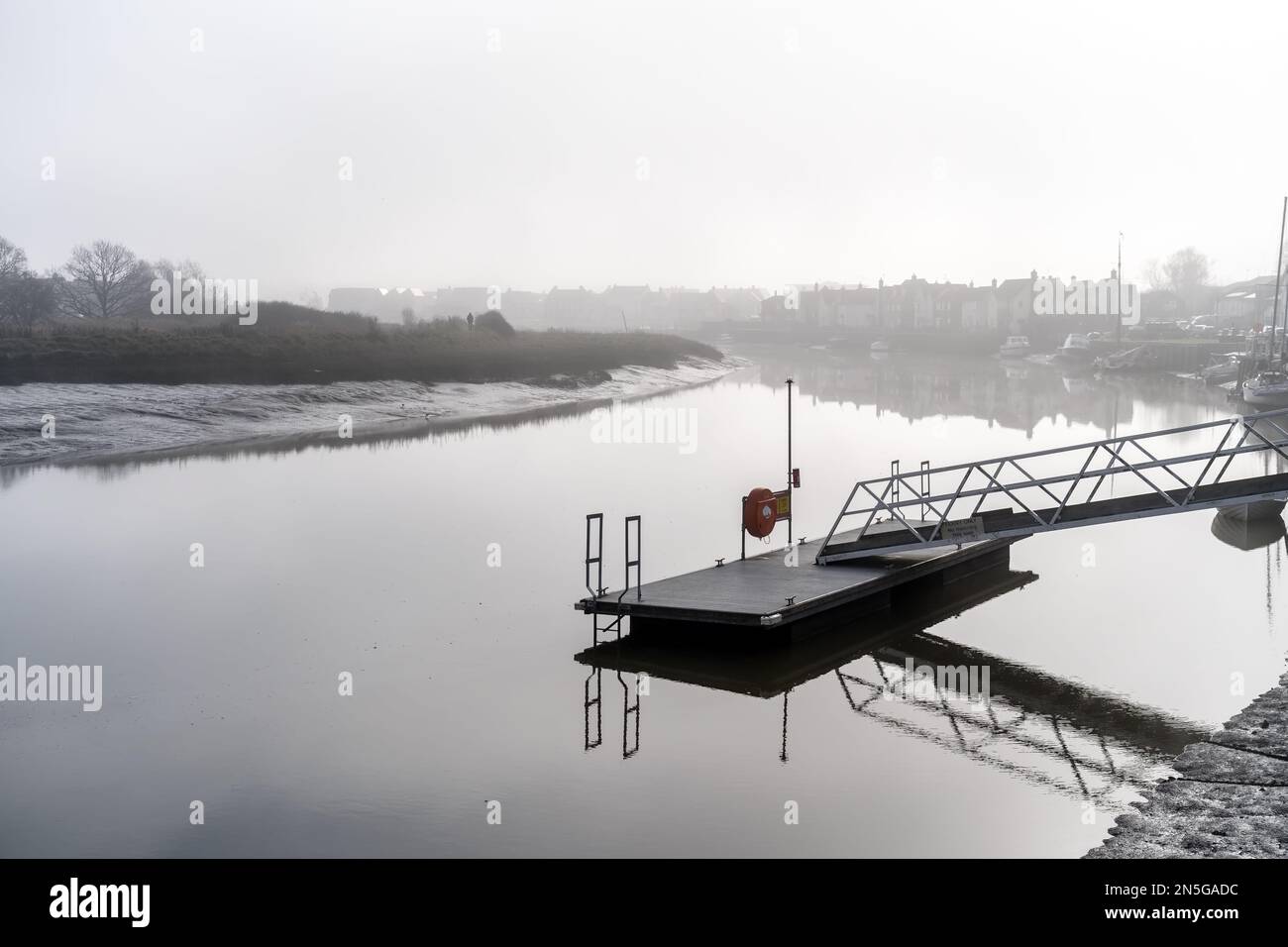 Early morning fog over the River Colne at Rowhedge,Essex Stock Photo ...