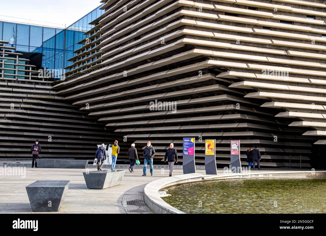 February sunshine dundee hi-res stock photography and images - Alamy