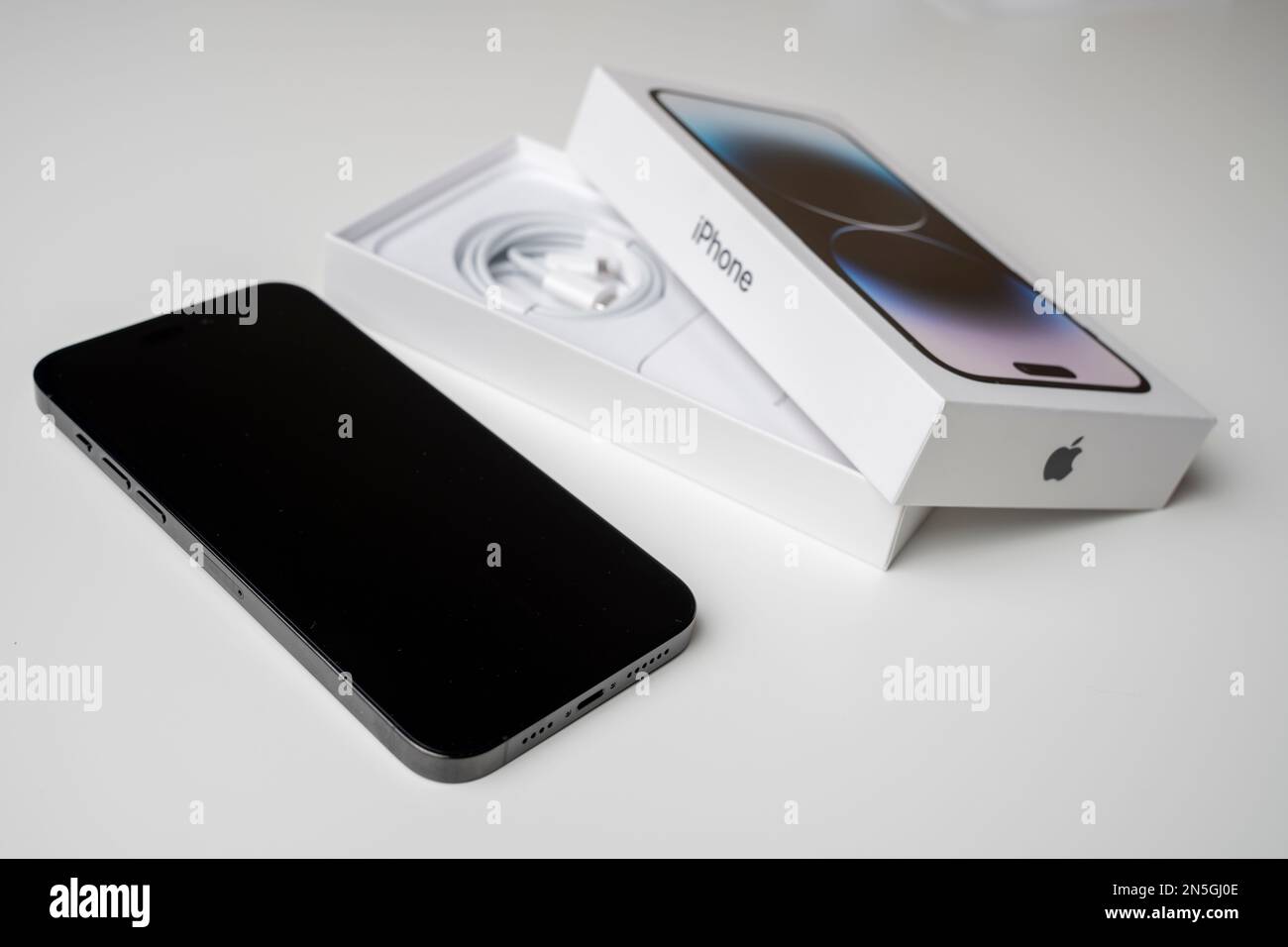 Apple iPhone 14 Pro Max, Space Black, smartphone with 3 cameras ...