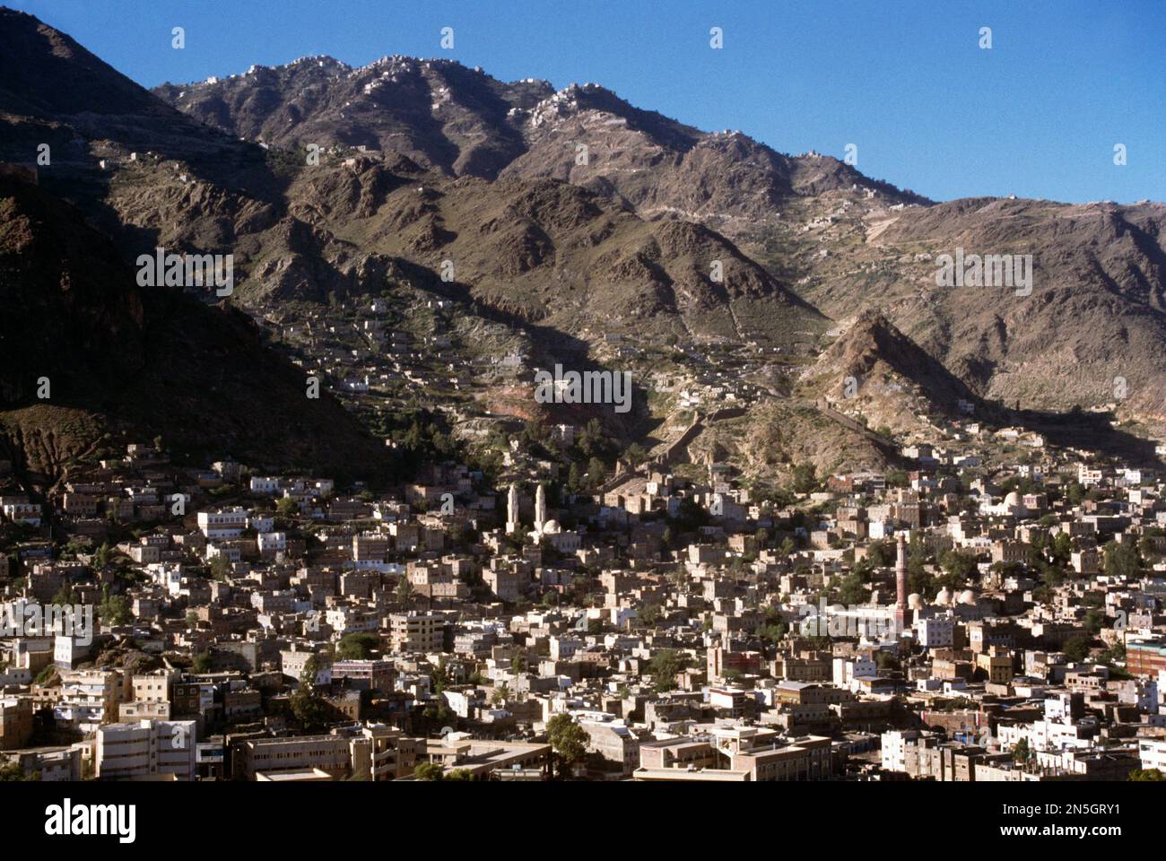 Taiz yemen hi-res stock photography and images - Alamy