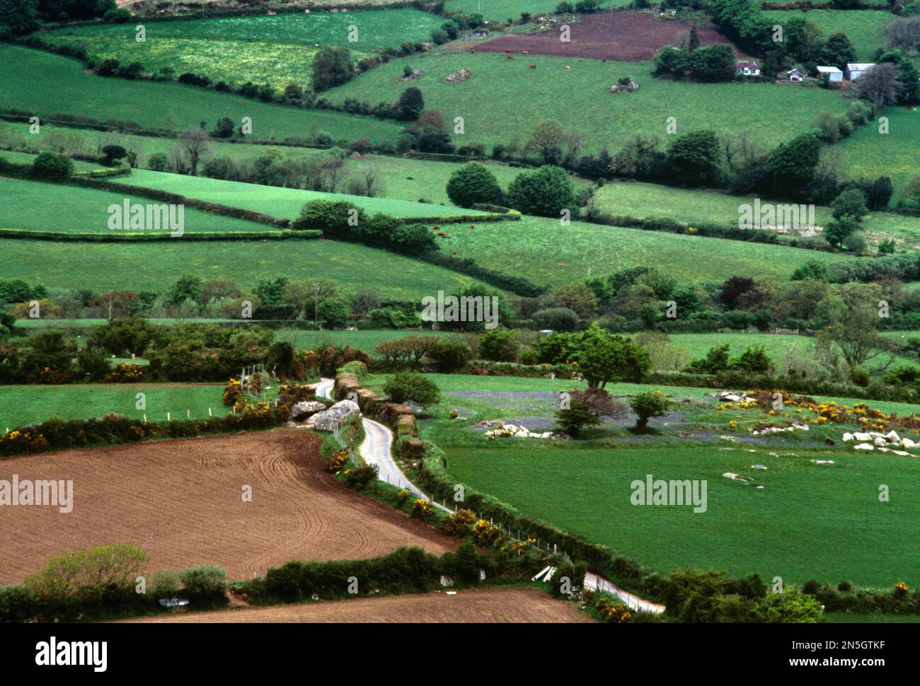 English countryside patchwork fields hi-res stock photography and ...