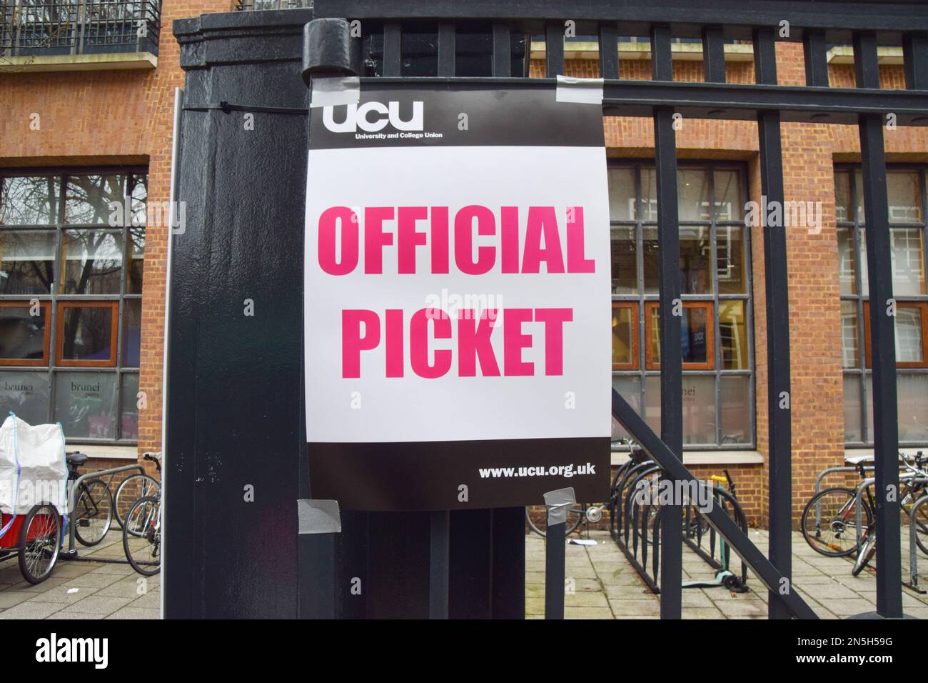 Ucu placard hi-res stock photography and images - Alamy