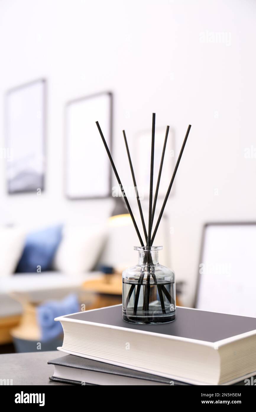 Reed books hi-res stock photography and images - Alamy