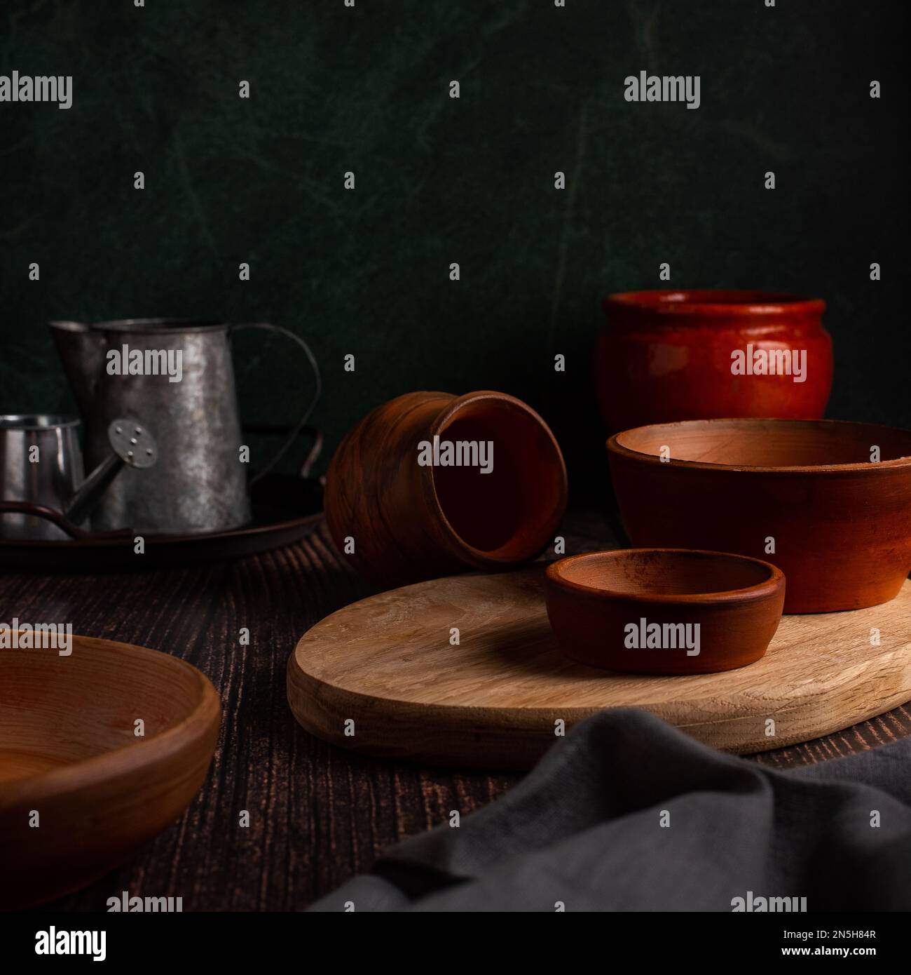 Clay dishes hi-res stock photography and images - Alamy