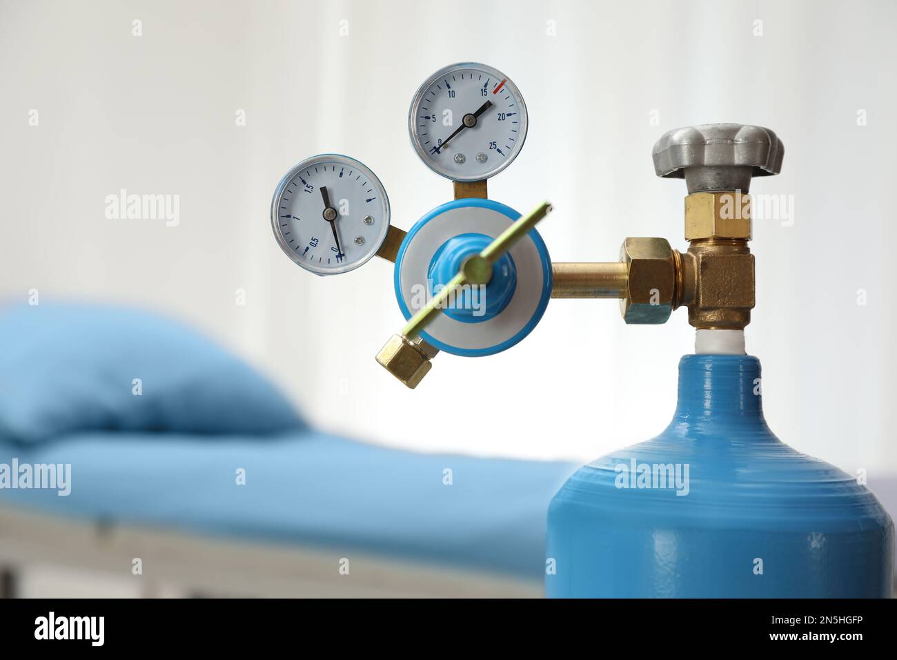 Medical oxygen tank in hospital room, closeup Stock Photo - Alamy