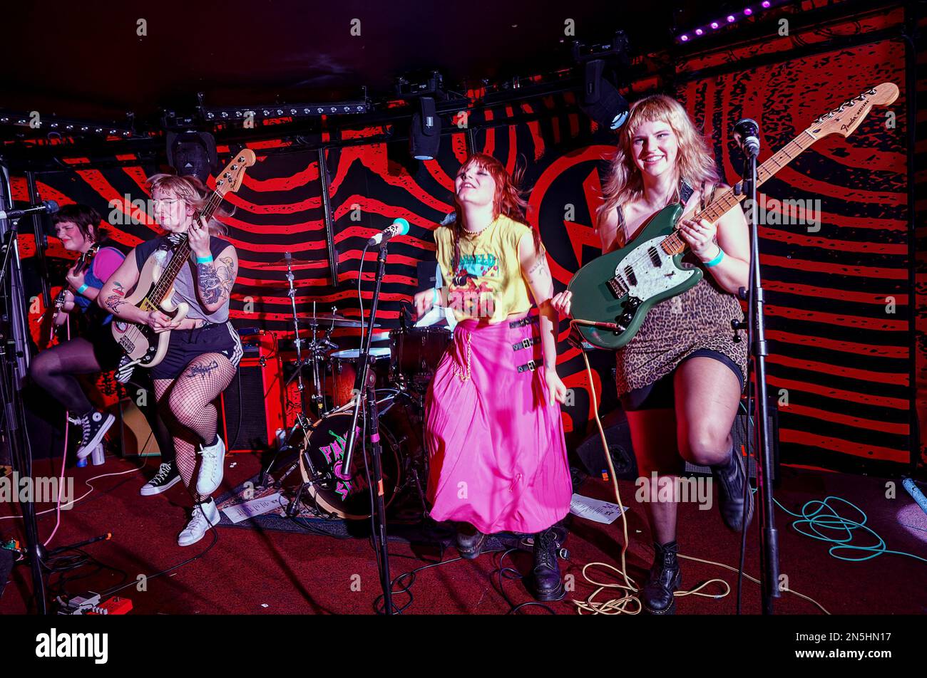 Panic shack hi-res stock photography and images - Alamy