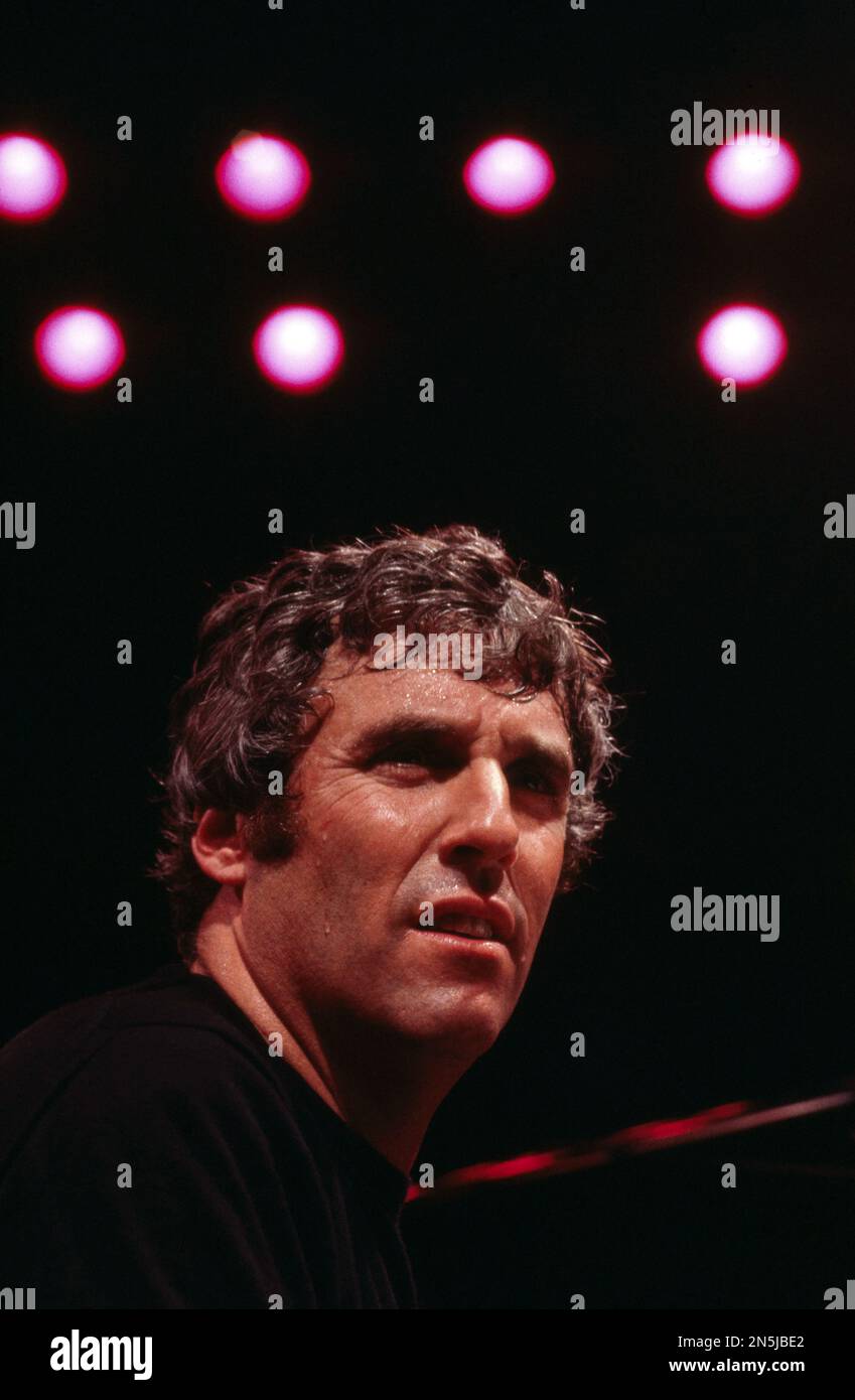 Burt freeman bacharach hi-res stock photography and images - Alamy